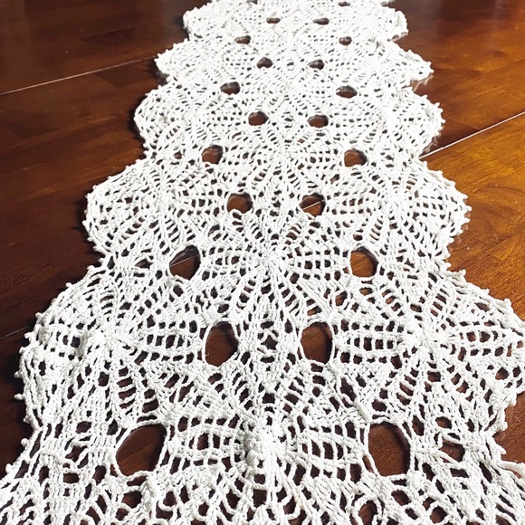 Vintage | Accents | Vintage Crochet Lace Table Runner 3x11 White ...